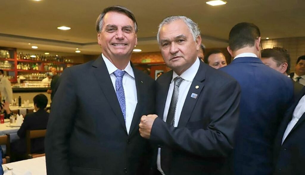 General Girão divulga CPF de Bolsonaro e pede pix para o ex-presidente ...